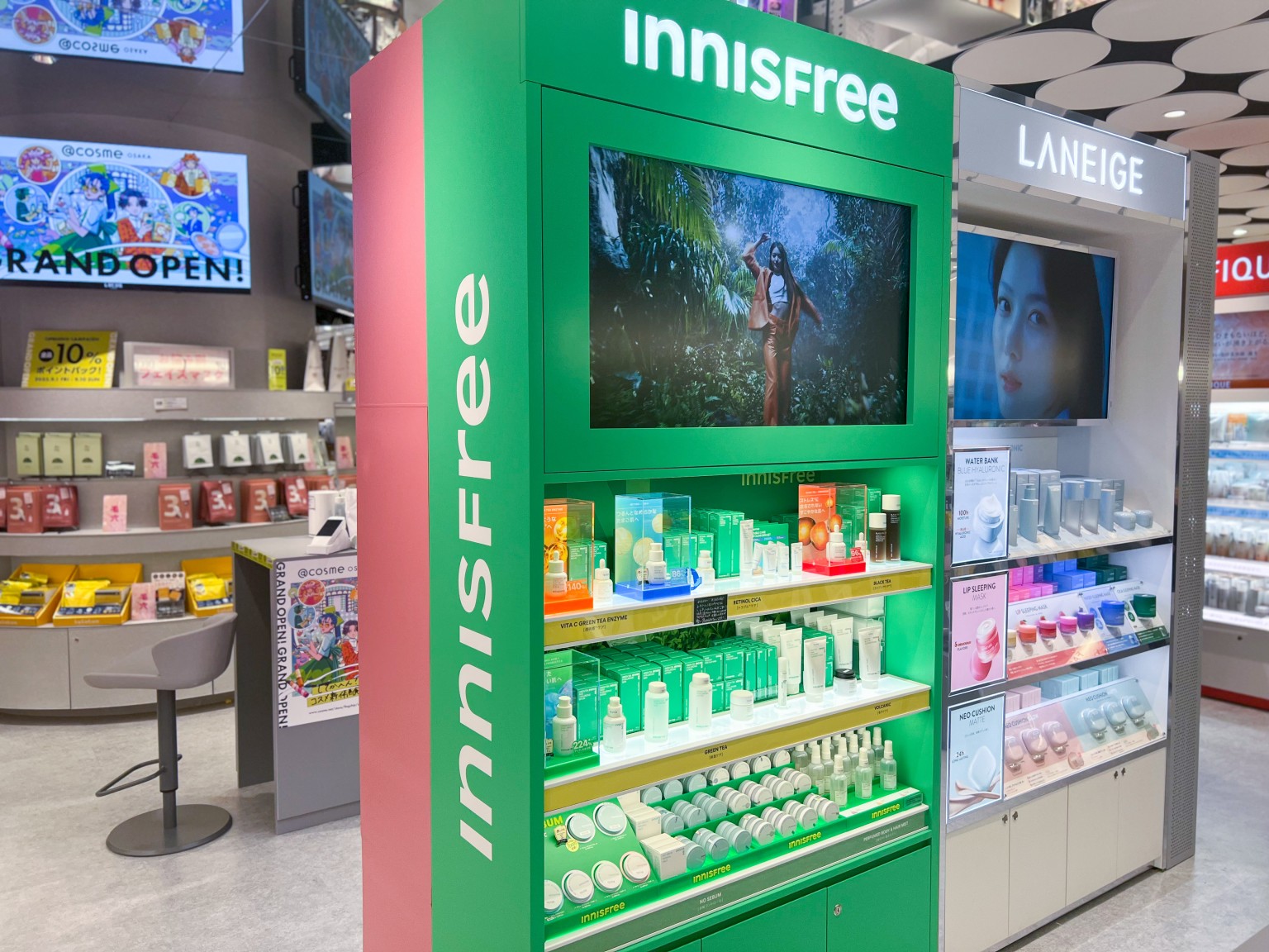 【関西初】まるでコスメのテーマパーク！ 大阪・梅田にオープンした 「@cosme OSAKA」潜入レポ
